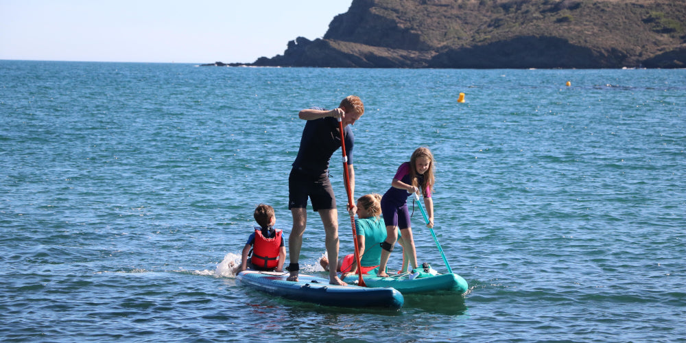 How to Choose Your Stand-up Paddle (SUP) Clothing | Decathlon