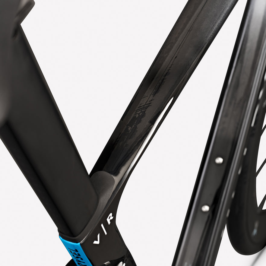 Van Rysel RCR Pro Replica Dura Ace Road Bike - Di2 AG2R Team | Decathlon